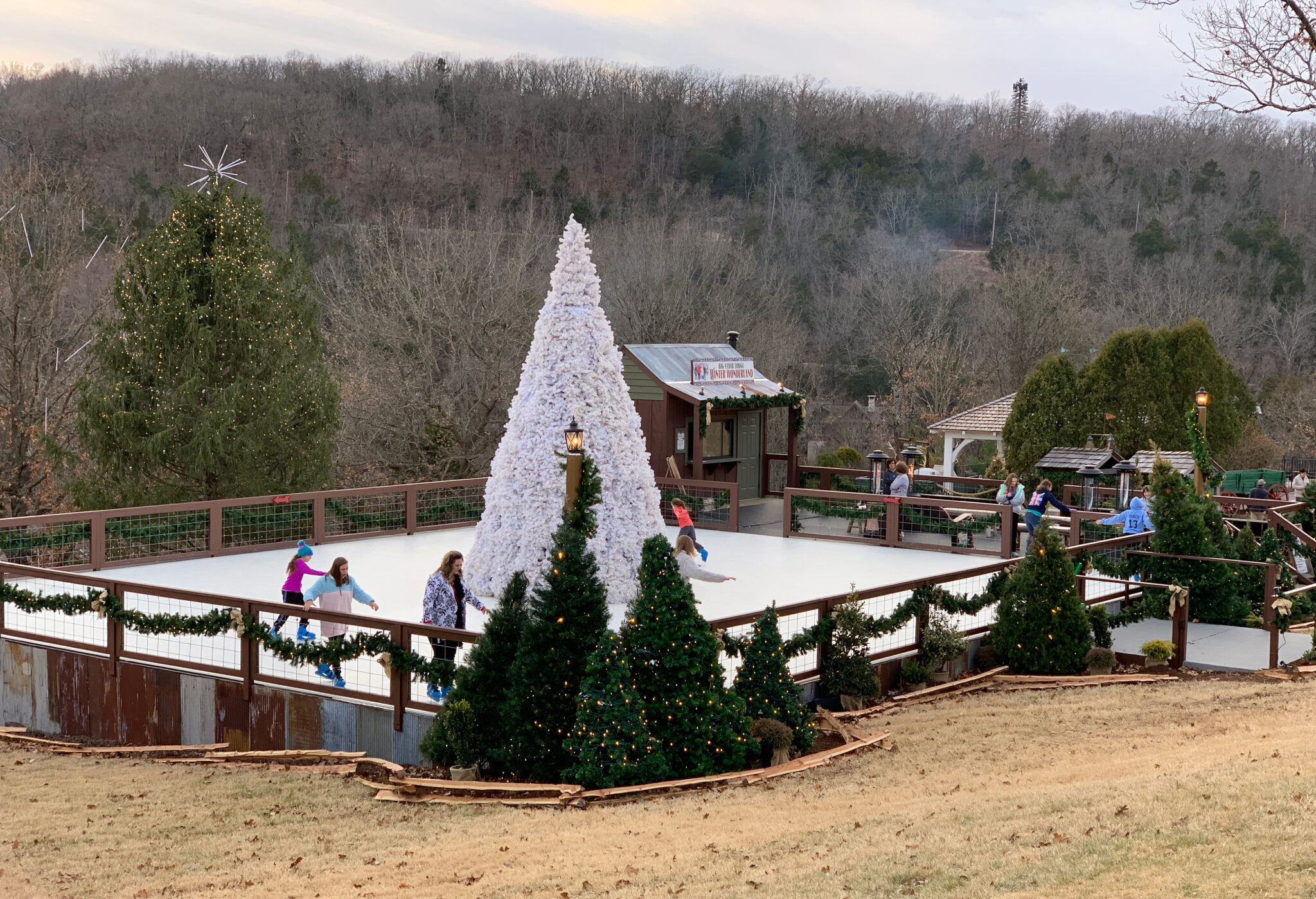 Where to go ice skating and tubing in Branson – Branson Christmas Info